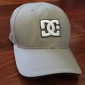 DC | Accessories | New Dc Flex Fit Mens Hat Size S M | Poshmark